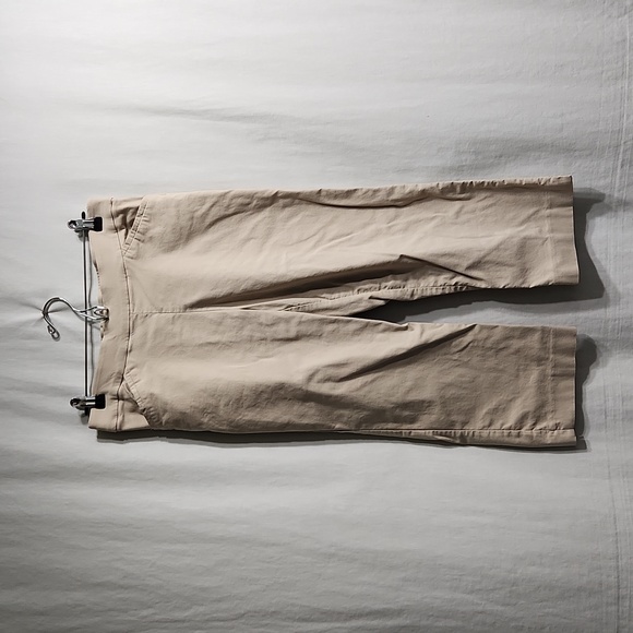Counterparts | Pants & Jumpsuits | Stretch Waist Khaki Capris | Poshmark